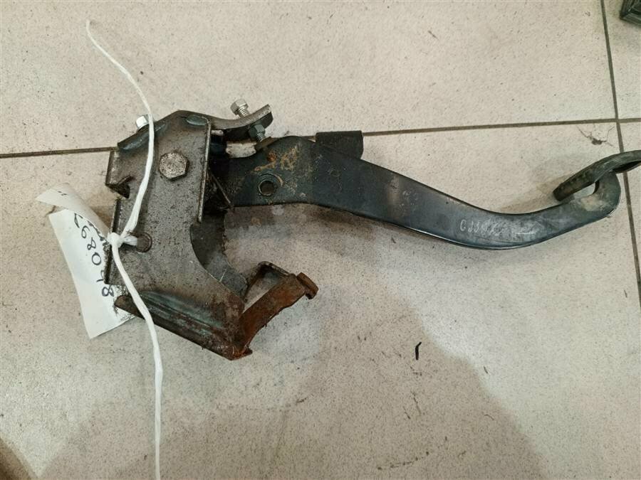 Педаль сцепления от Hyundai Verna 2006-2010