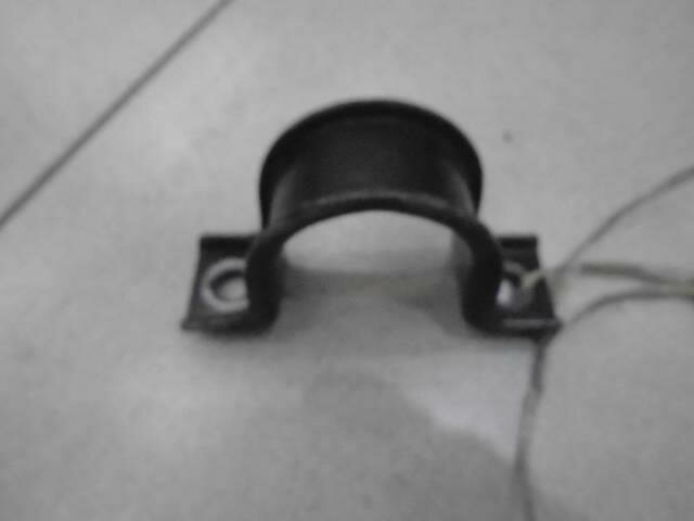 Крепеж рулевой рейки от Kia Sorento 2002-2009