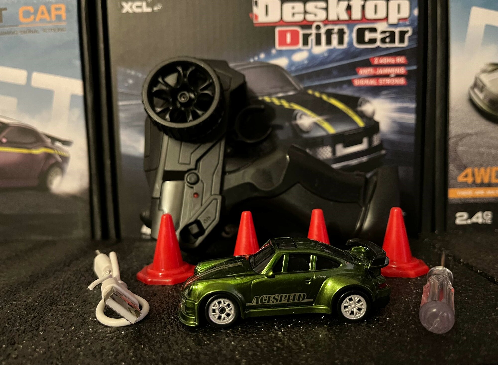 Радиоуправляемая машинка, мини-дрифт кар, дрифтмашинка 1:64, 4WD, свет - зелёный Porsche