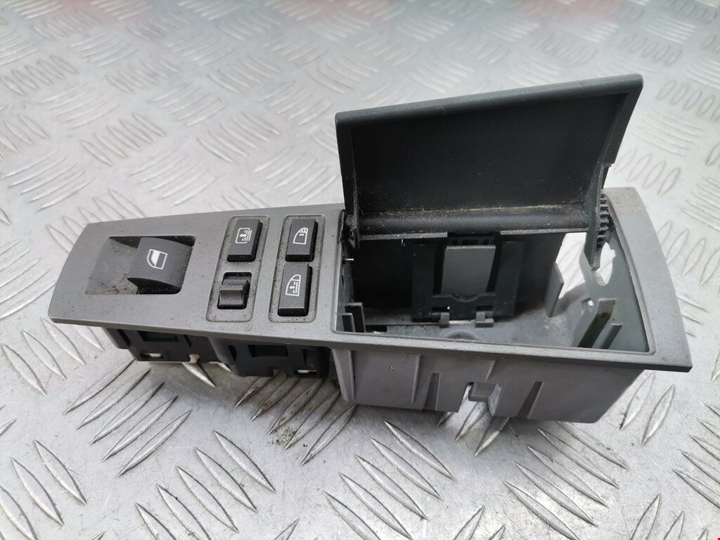 Кнопка стеклоподъемника BMW 7-Series (E65/E66) 61316917108 арт. 1911756