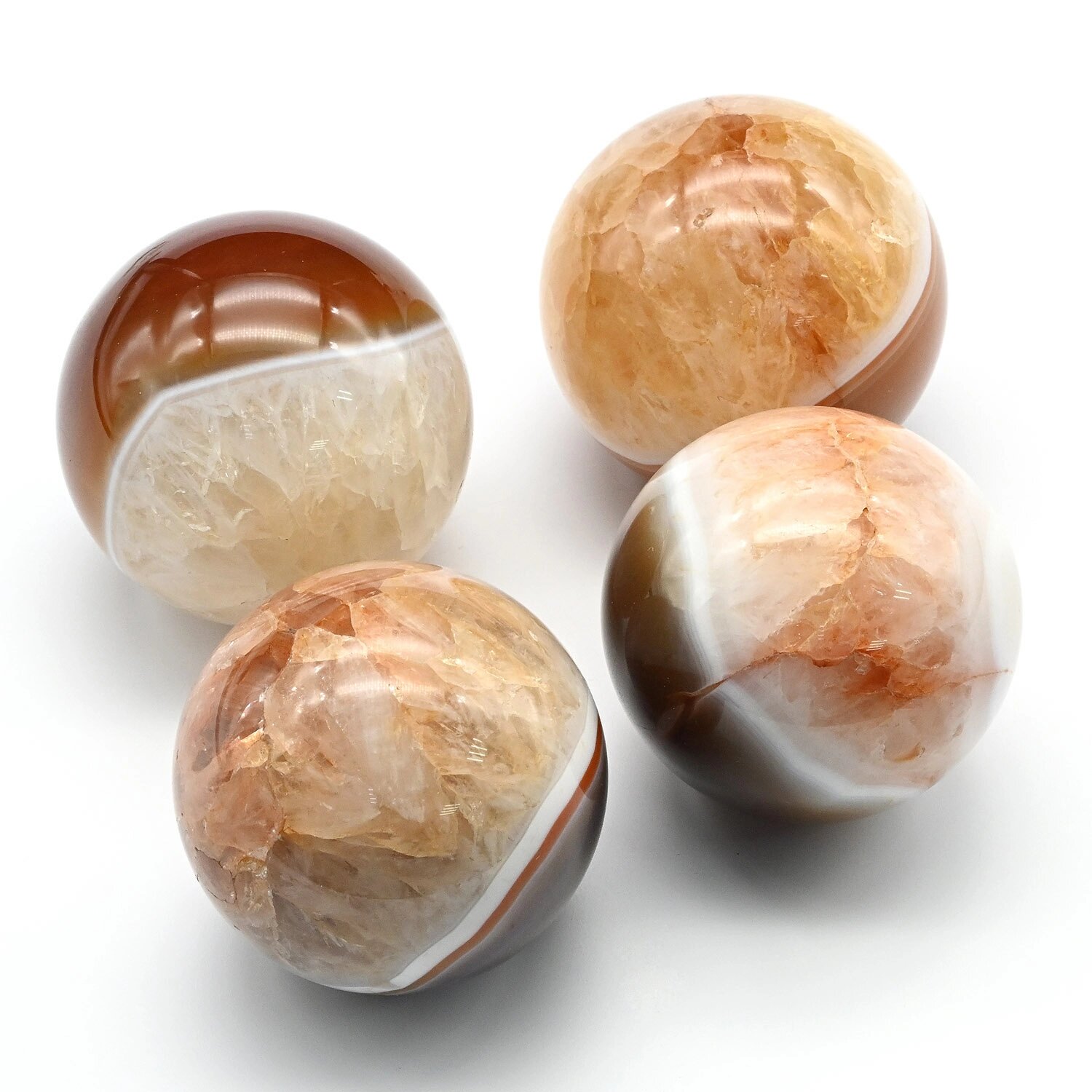 Шар из сердолика, диаметр 54-56мм .