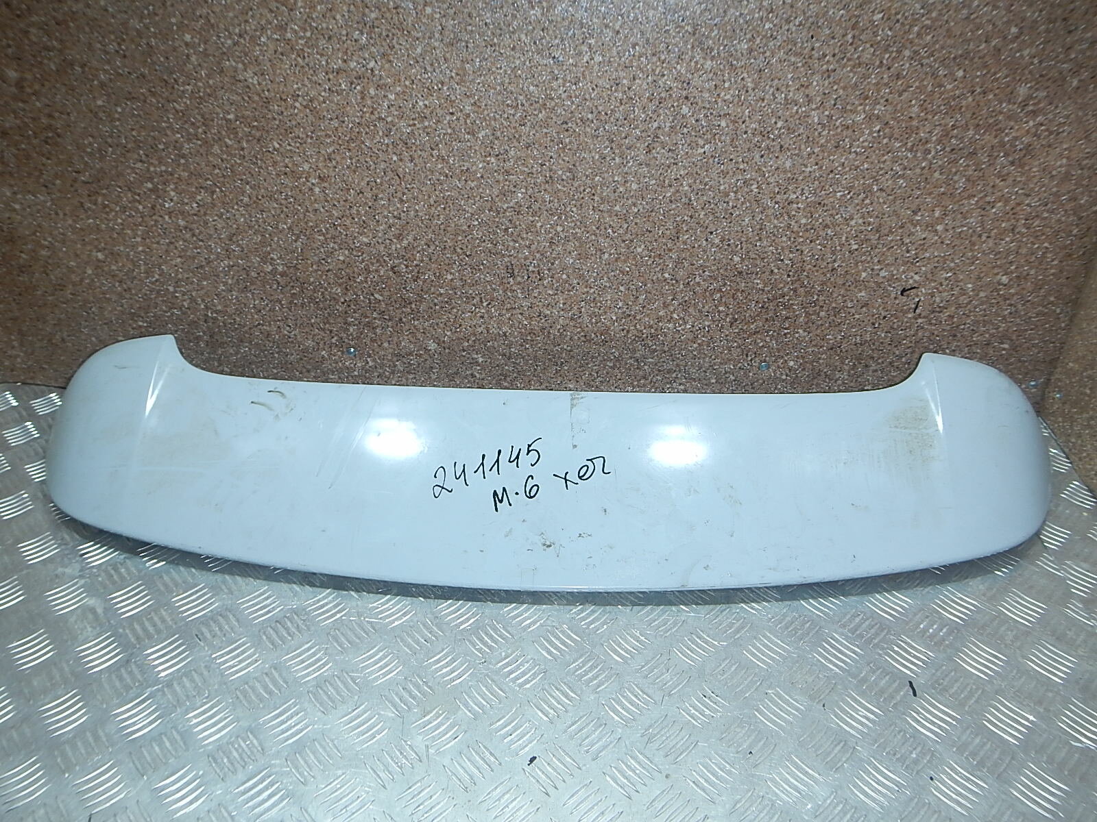 Б/У Спойлер (дефлектор) крышки багажника, Mazda (Мазда)-6 (GG) (02-07) MAZDA 6 (GG) (02-07) хэтч, новый 241145 MAZDA арт....