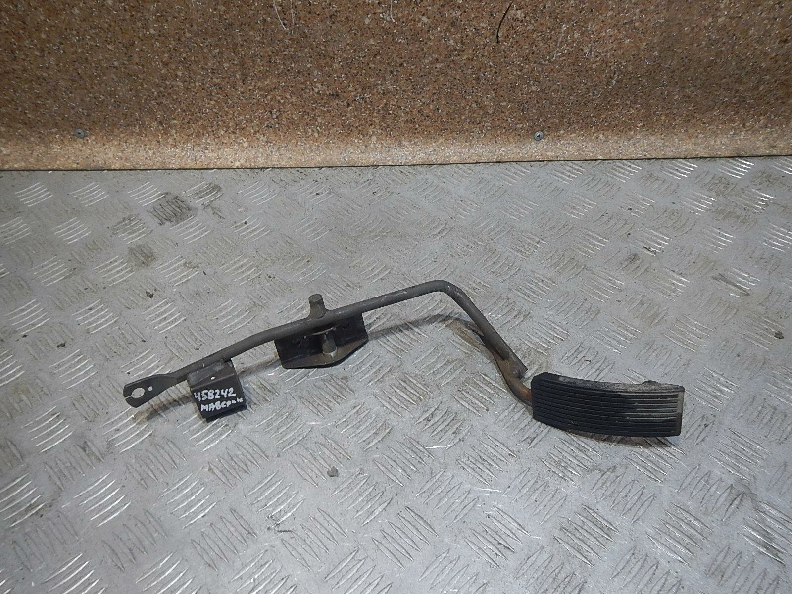 Б/У Педаль газа, Ford (Форд)-MAVERICK (01-06) FORD MAVERICK (01-06) Без повреждений. 458242 FORD арт. 4493749