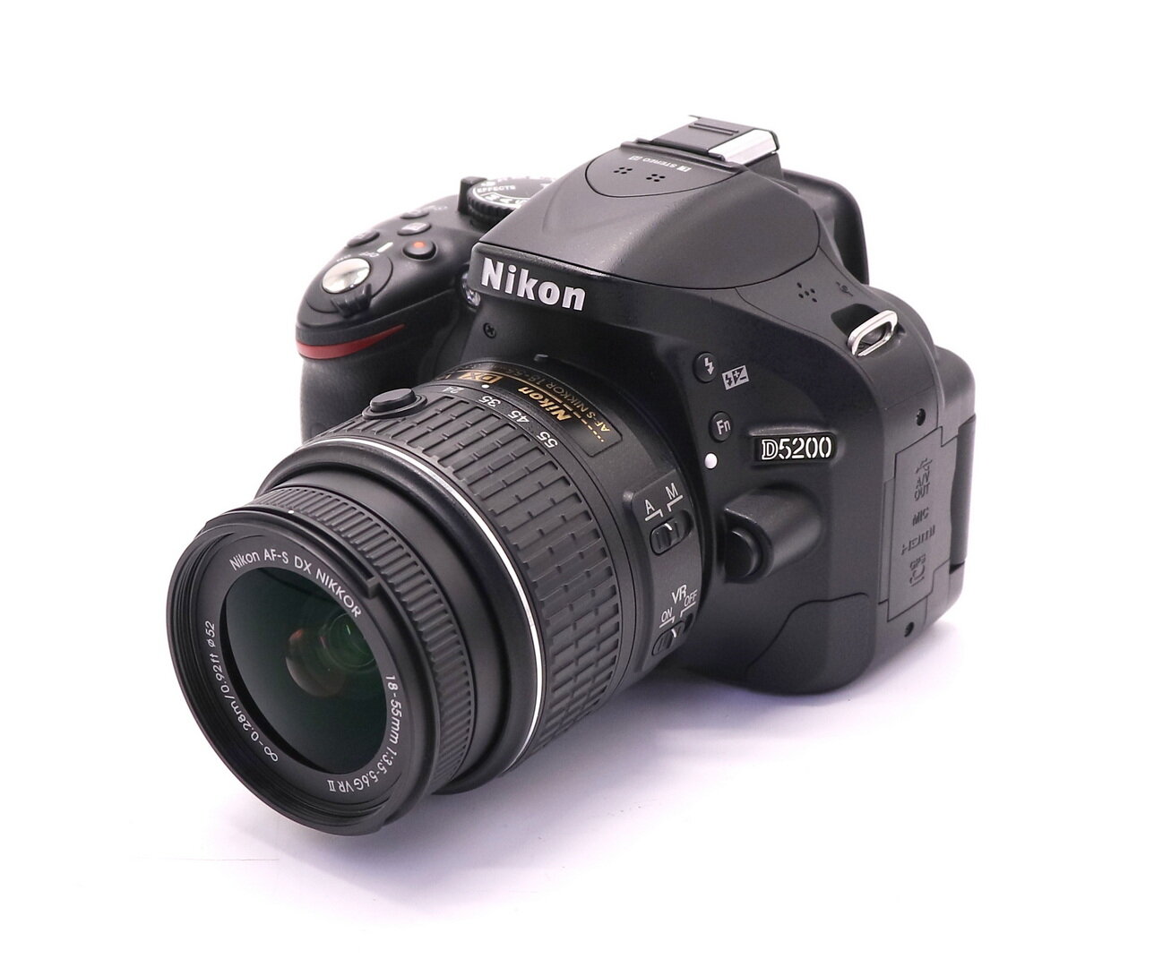 Фотокамера Nikon D5200 kit (пробег 1700 кадров)