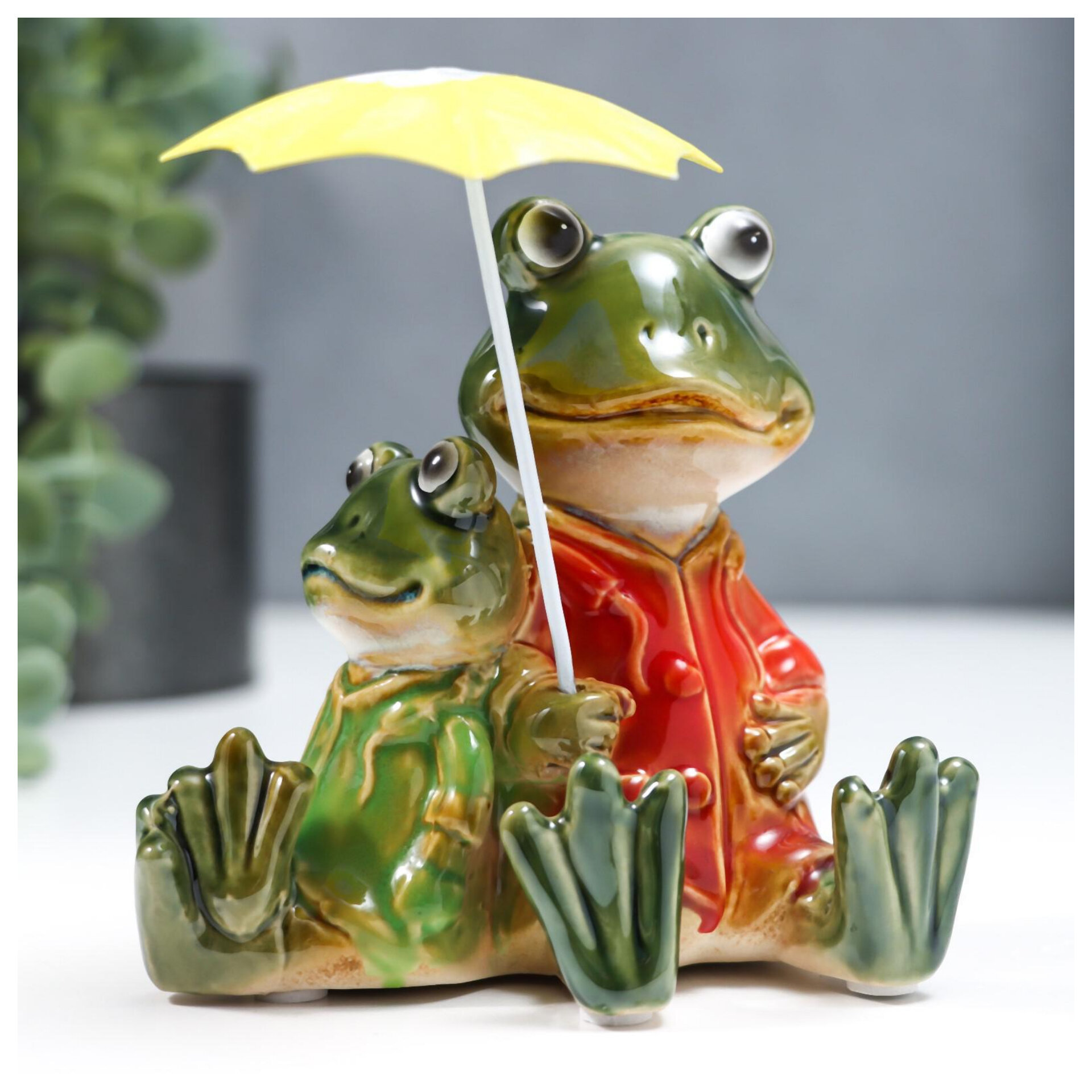 Декоративная фигурка «Пара лягушек под зонтом», 12х8х12 см, керамика