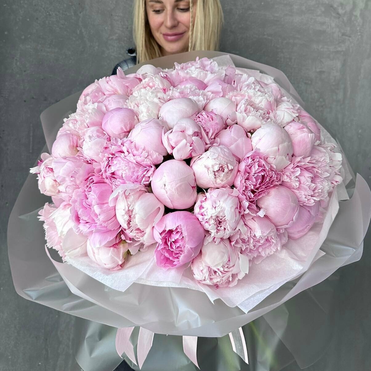 Букет из розовых пионов 35 шт, красивый букет цветов, шикарный, премиум цветы, премиум букет