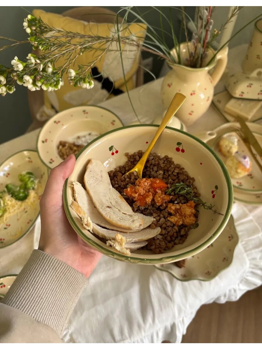 Тарелка глубокая с вишенками