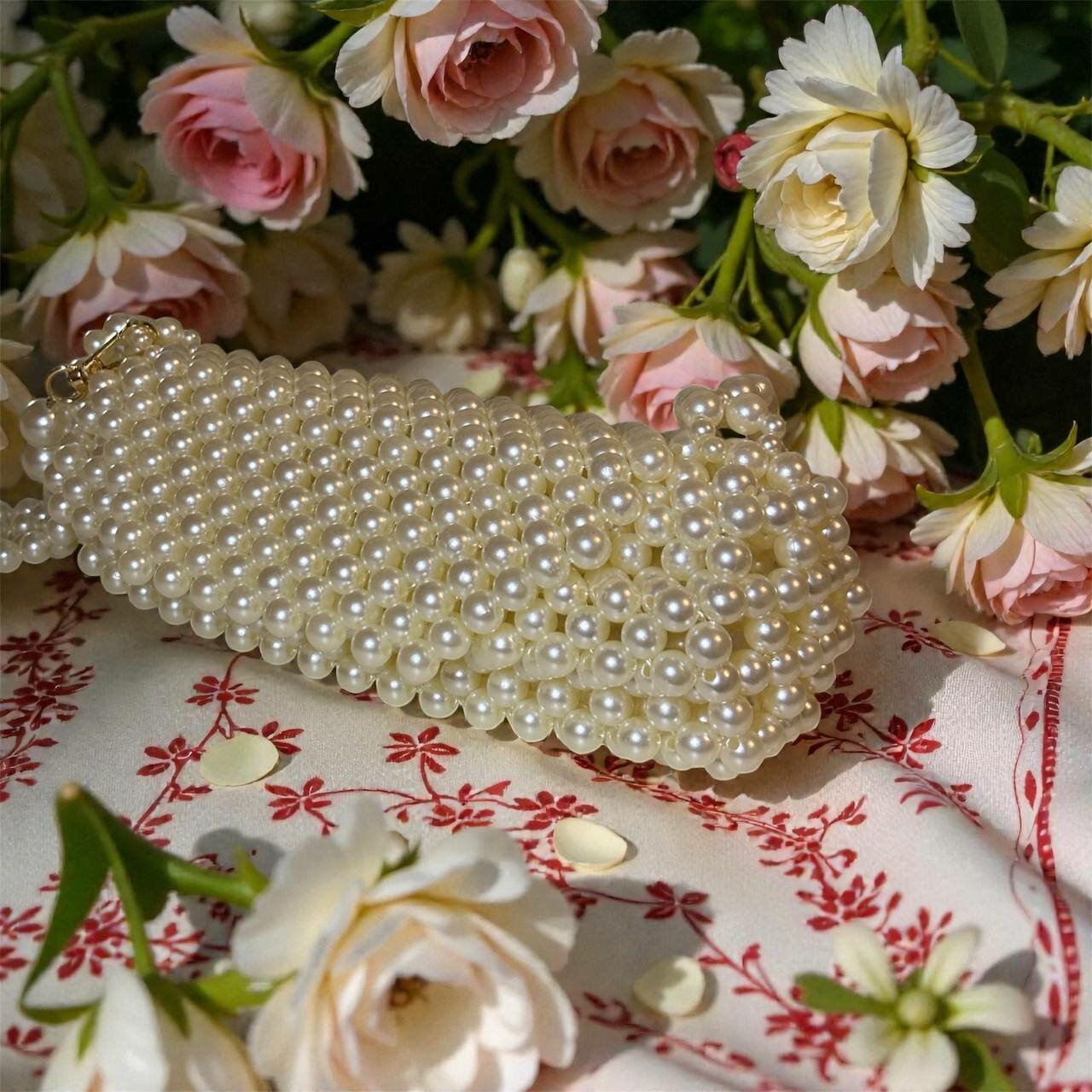 Сумка клатч  Клатч из бусин ручной работы. Жемчужная коллекция