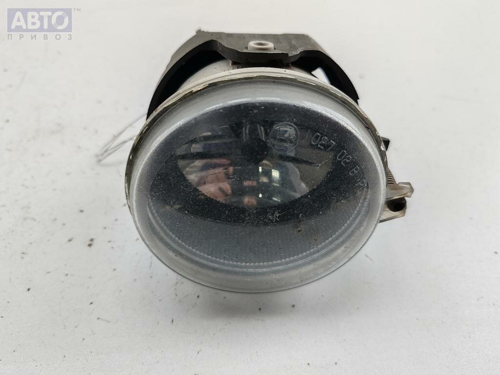 Фара противотуманная левая Chrysler Voyager (2001-2007)