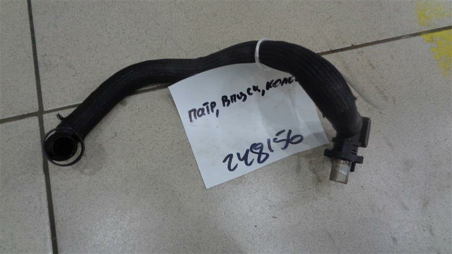 Патрубок впускного коллектора от Citroen C4 B7 2011>