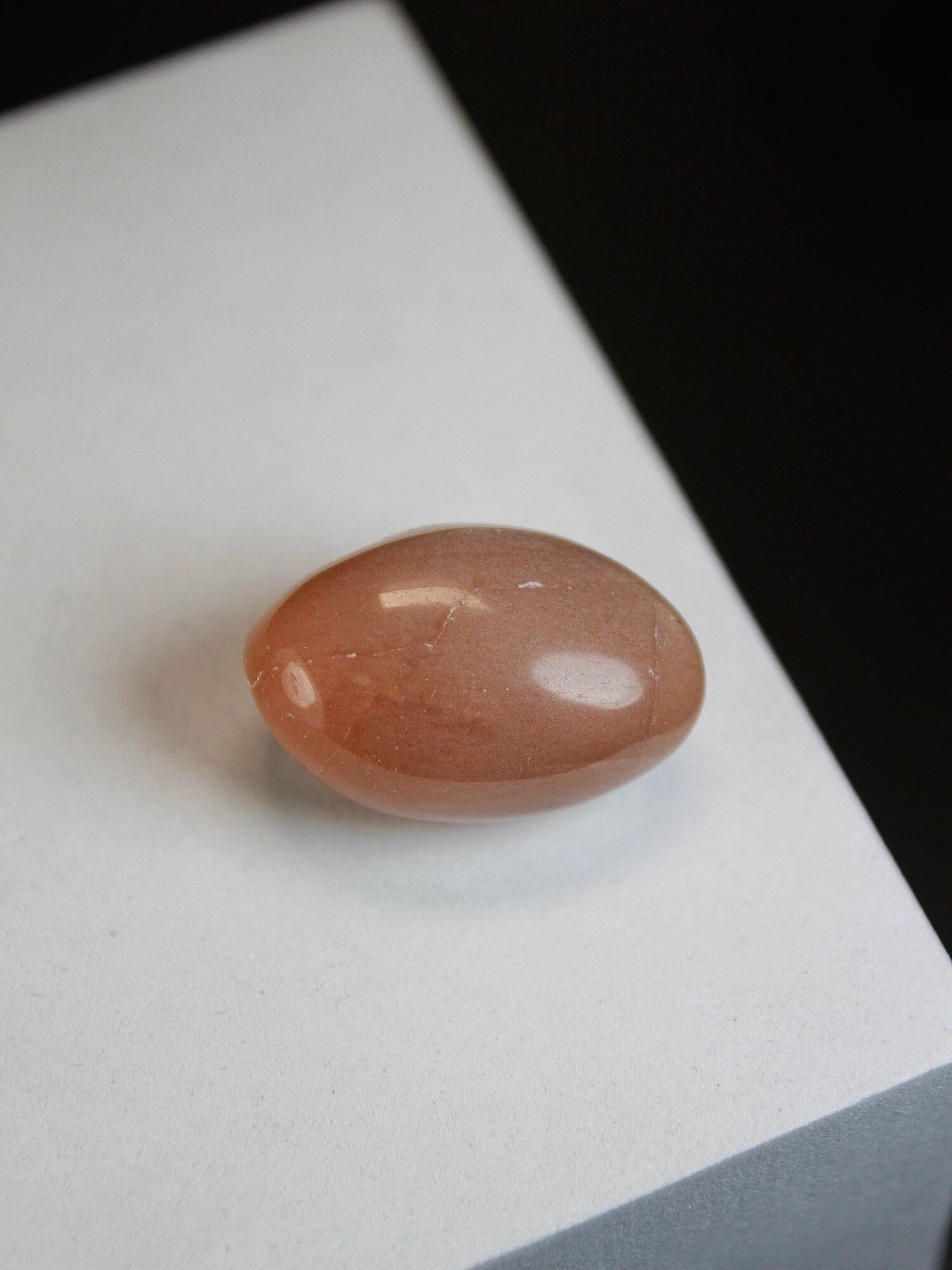 Оберег, амулет Гелиолит Солнечный камень - 2-3 см, натуральный камень, самоцвет, галтовка, 1 шт - символ процветания и счастья