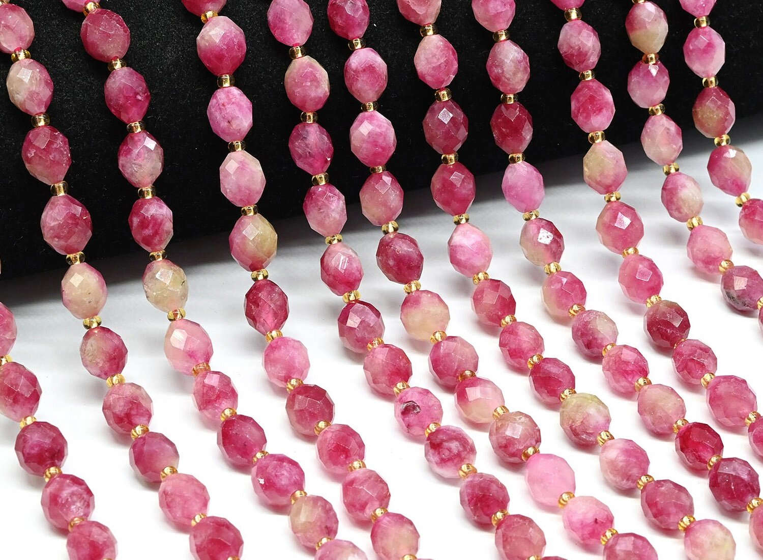 Бусины из кальцита овал с гранями 8*10мм цв. клубничный, 37мм, 32 бусины .