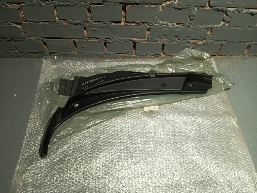 Жабо LADA Granta 2018-2022 8450100861 FL, левое 8450100861