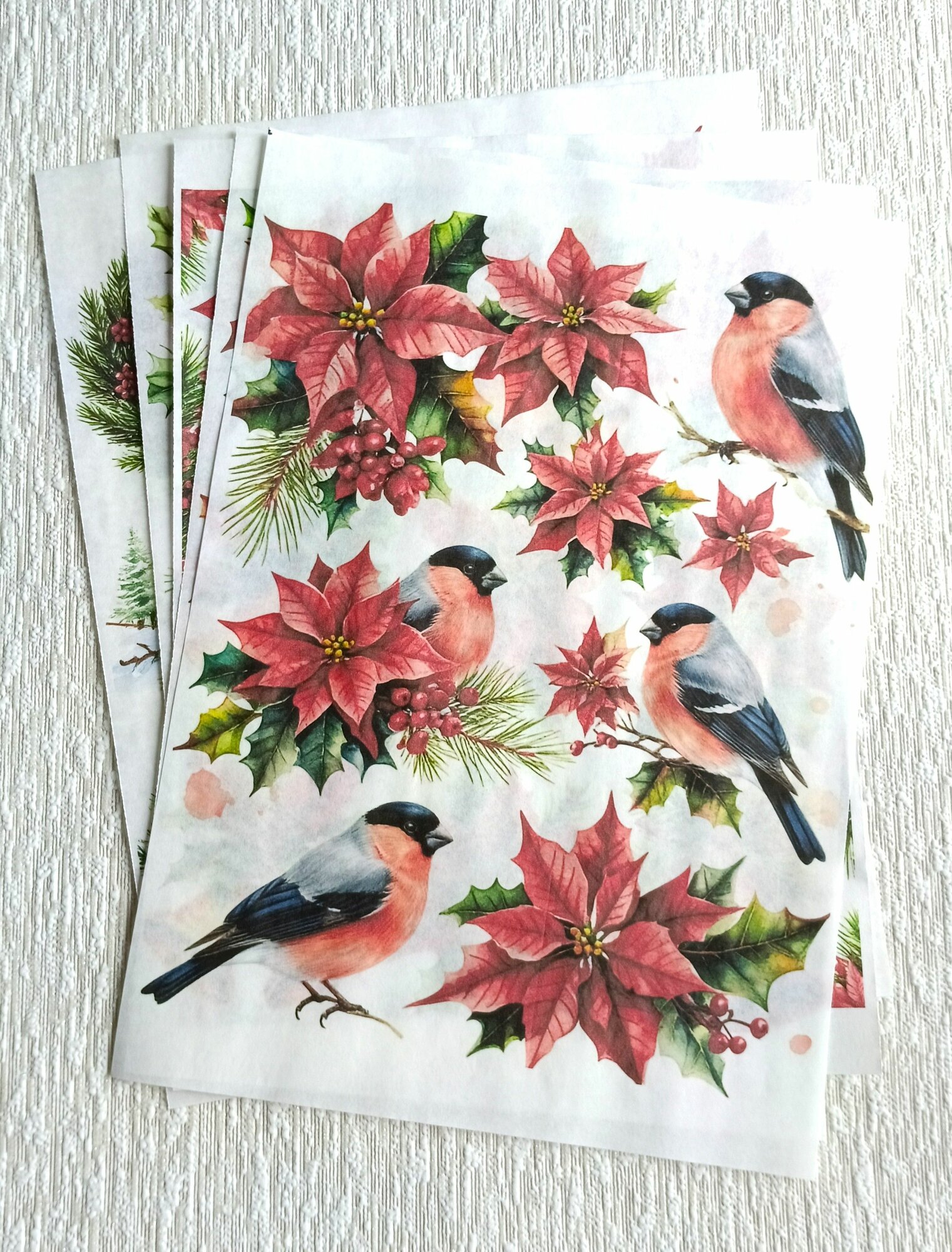 Набор бумаги для декупажа 5 листов Пуансеттия А4, 40 гр/м2.