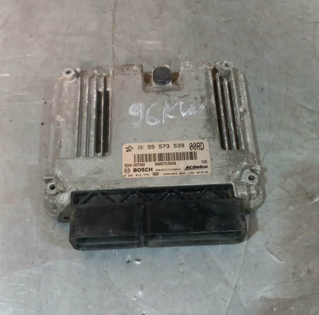Блок управления двигателем Opel Insignia A (2008 - 2013) 55573539