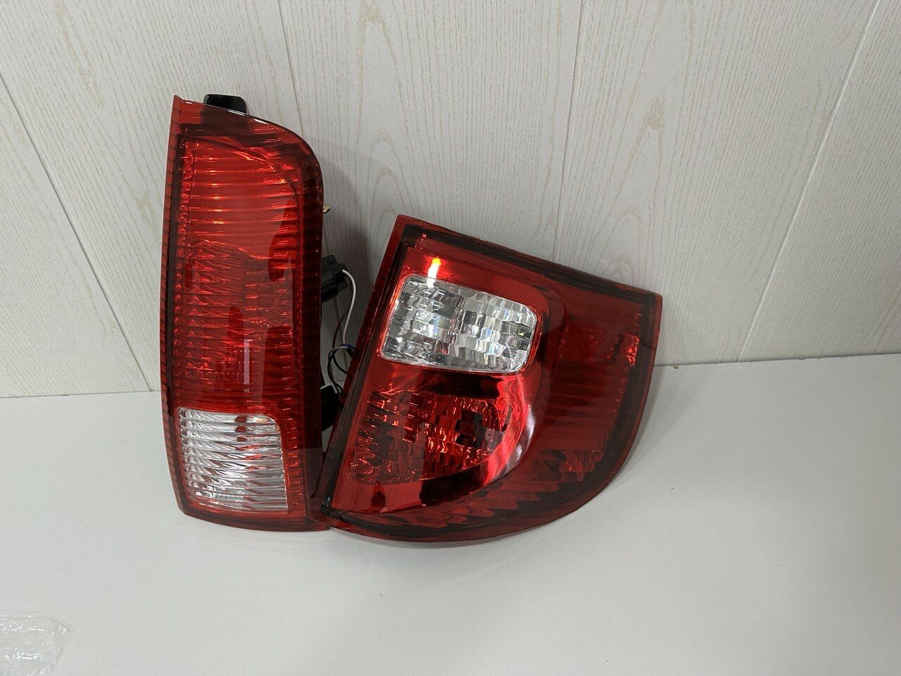 Фонарь задний верхний и нижний правый ховер H1 H2 H3 GREAT WALL HOVER H3 комплект на правую сторону