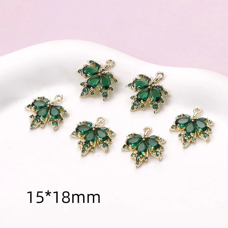 Золотые кулоны в виде кленовых листьев с красным цирконом, 2 шт. 2-Green maple leaf