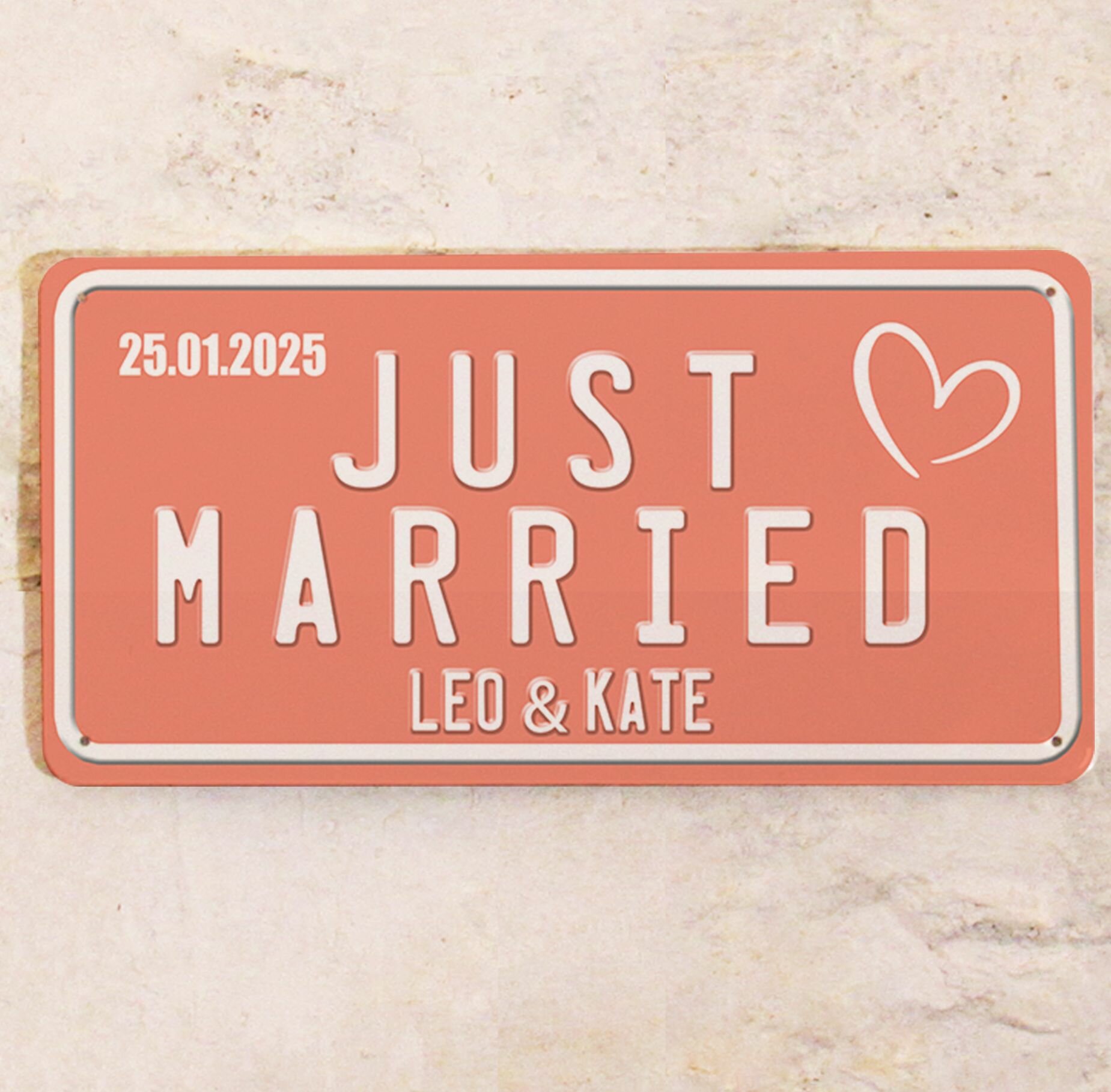 Украшение маштны на свадьбу, автономер с именами жениха и невесты и датой свадьбы, металл, 15х30 см.