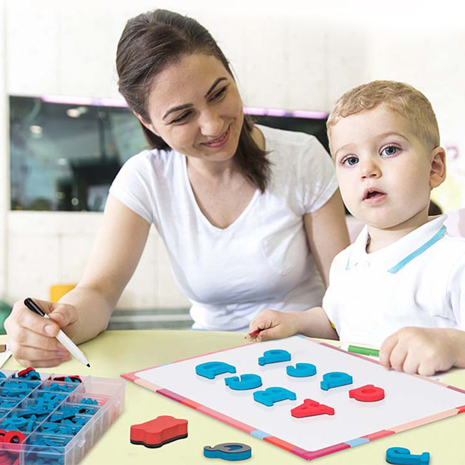 Набор магнитных букв алфавита магниты игрушка 238 шт ABC пена большая двухсторонняя магнитная доска ручка доска ластик и коробка для хранения магниты на холодильник для детей дошкольного возраста малышей обучение правописанию класс домашнее образование