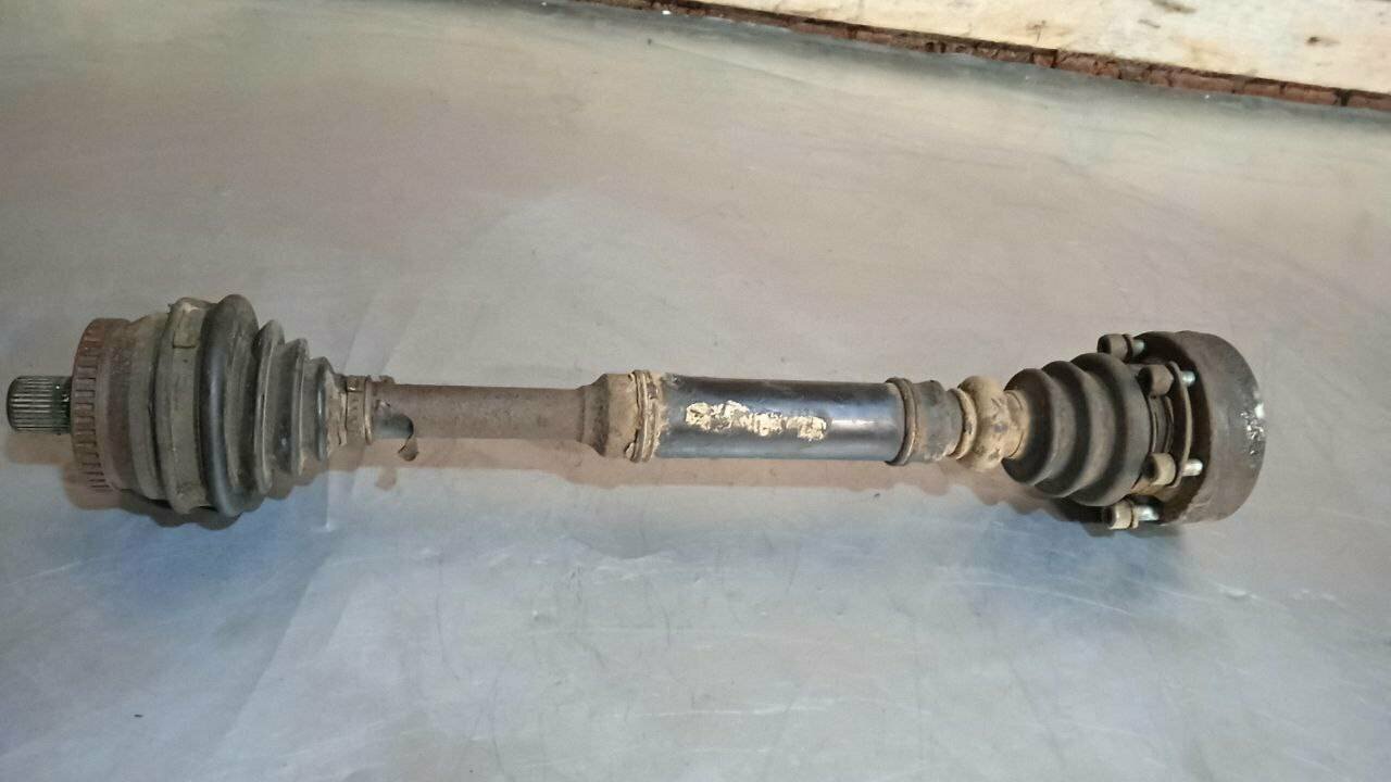 Полуось передняя Volkswagen Passat B5 1997