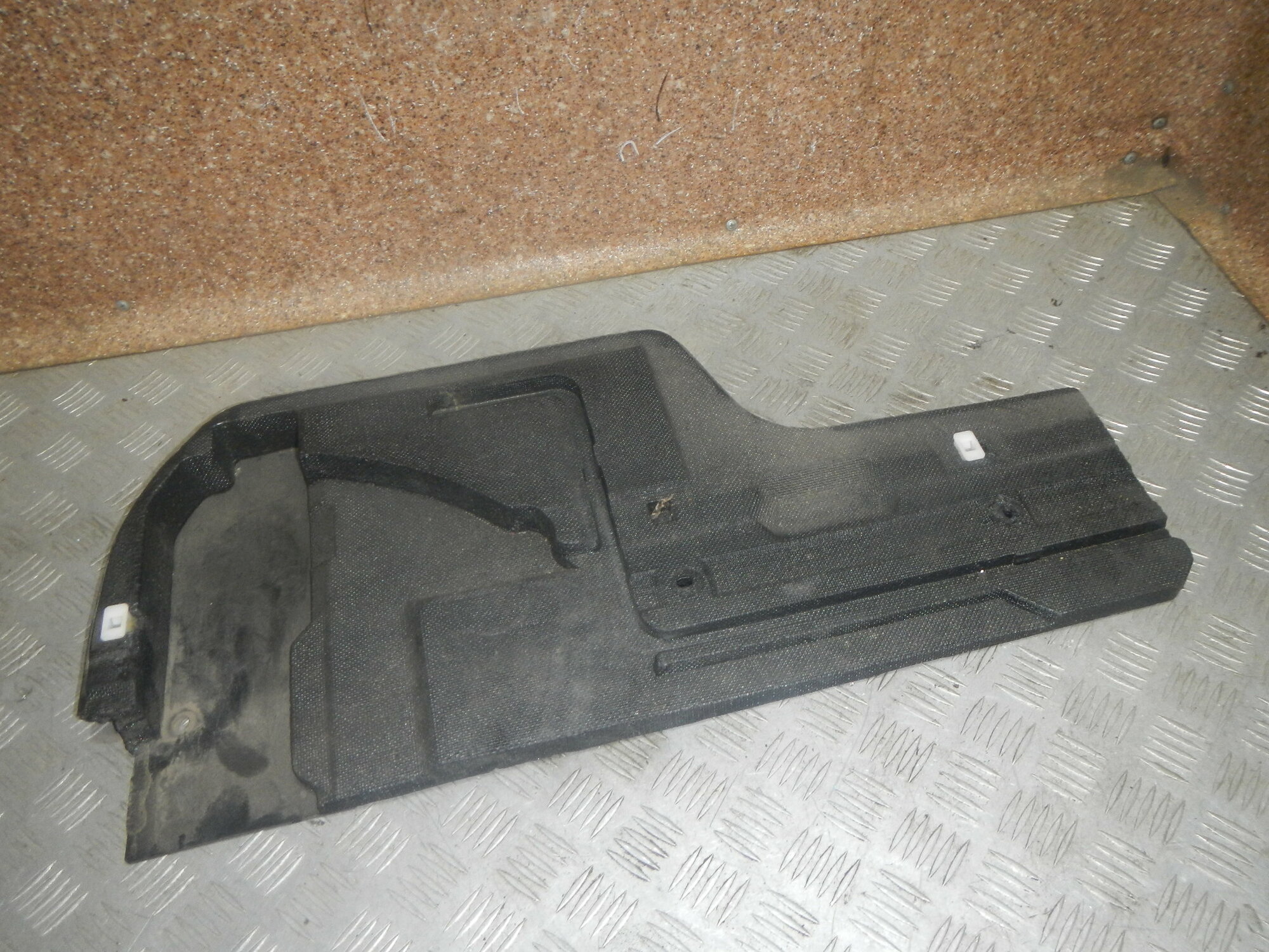 Б/У Пол багажника, Subaru (Субару)-OUTBACK (B13) (03-09) SUBARU OUTBACK (B13) (03-09) левая часть Нет куска. 564133 SUBAR...