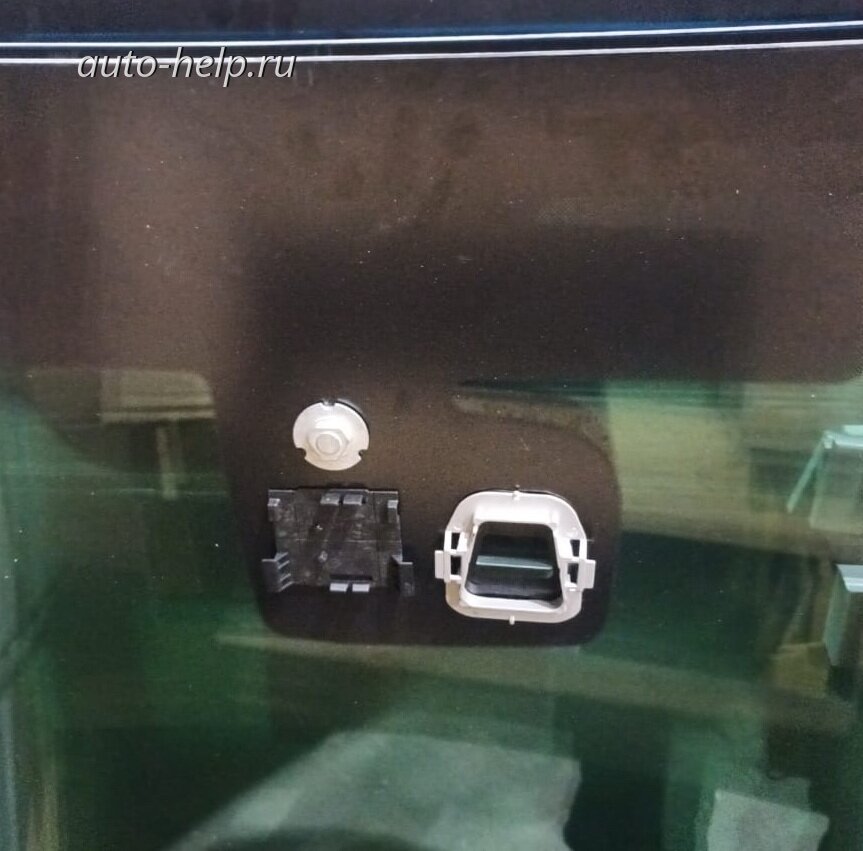 FYG PEUGEOT Лобовое ДД VIN Молдинг