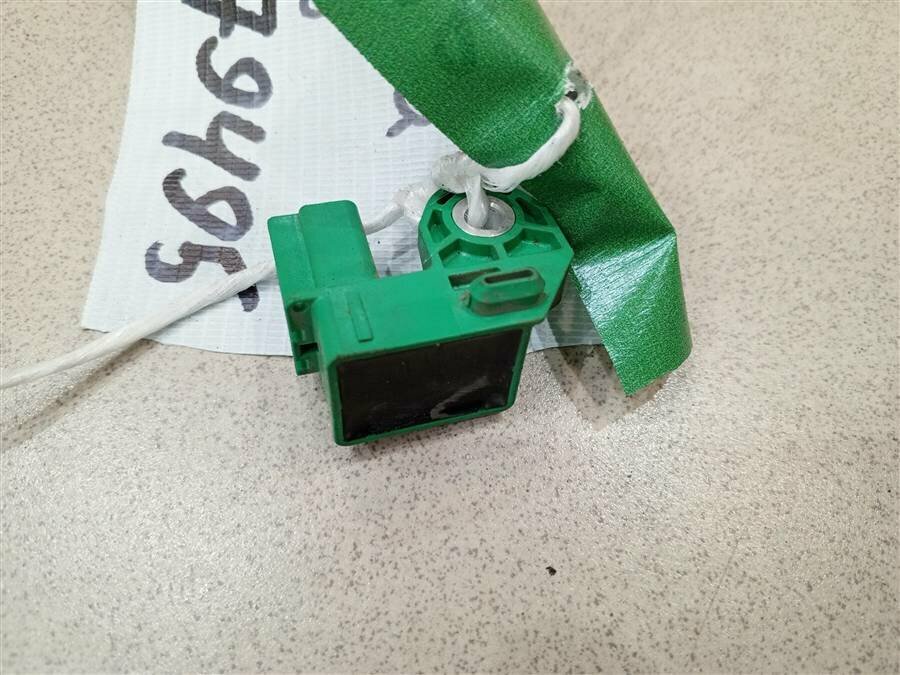 Датчик AIR BAG от Peugeot 308 2007-2013