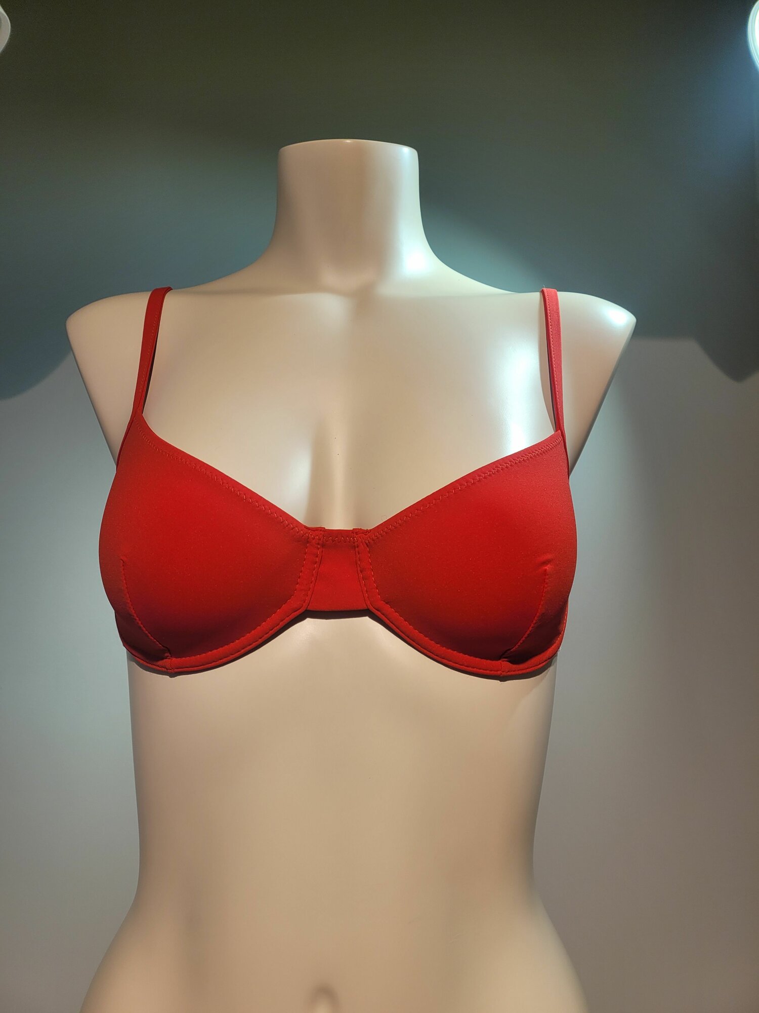 Бюстгальтер-невидимка