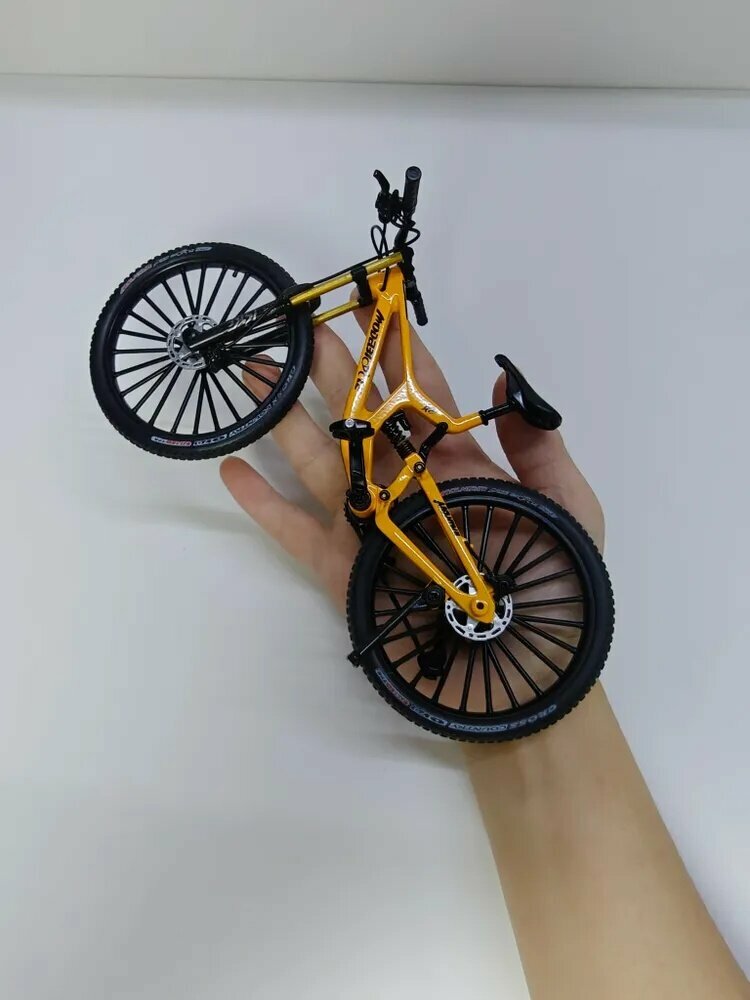 Модельный велосипед из сплава Игрушечные подарки для мальчика (1: 8)