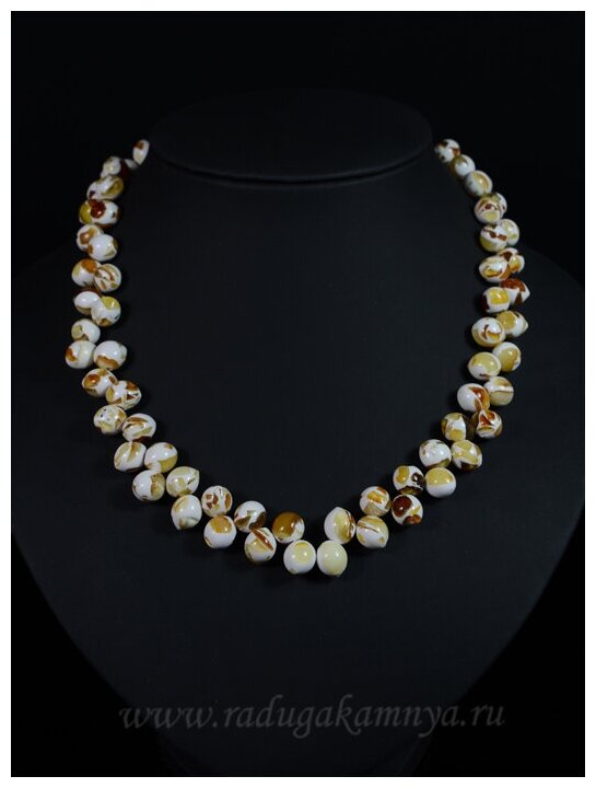 Бусы, янтарь