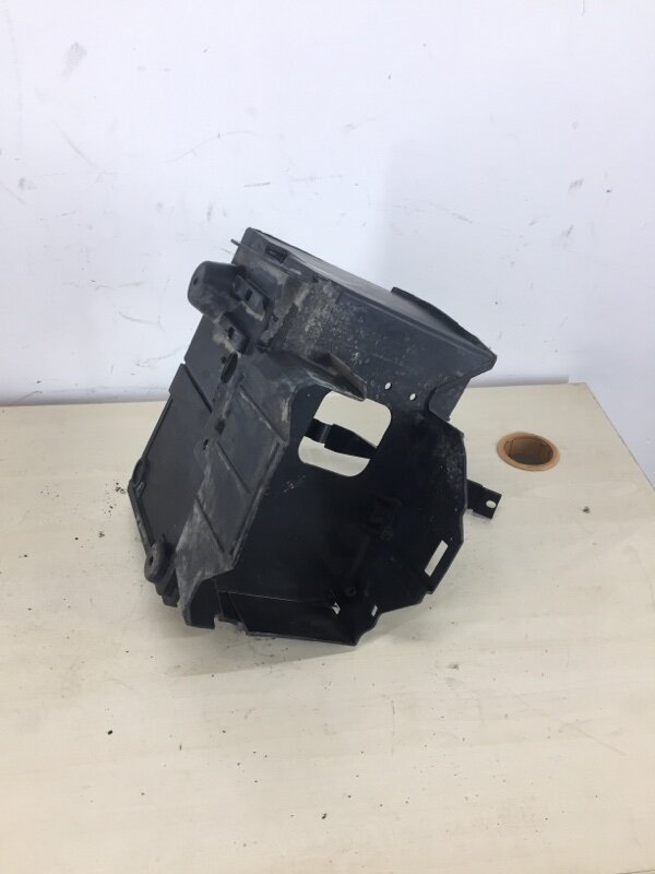 Корпус аккумулятора Ford Focus 2 3m5110723