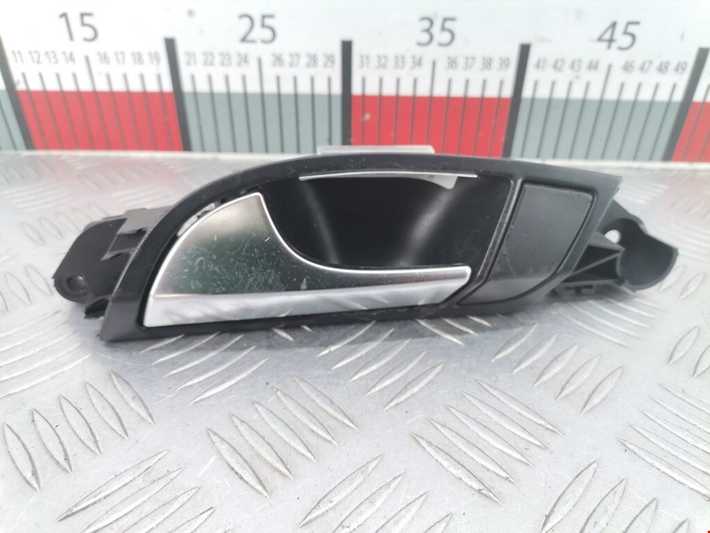 Ручка двери внутренняя передняя левая Audi Q7 4L 4L0837019A арт. 1931996