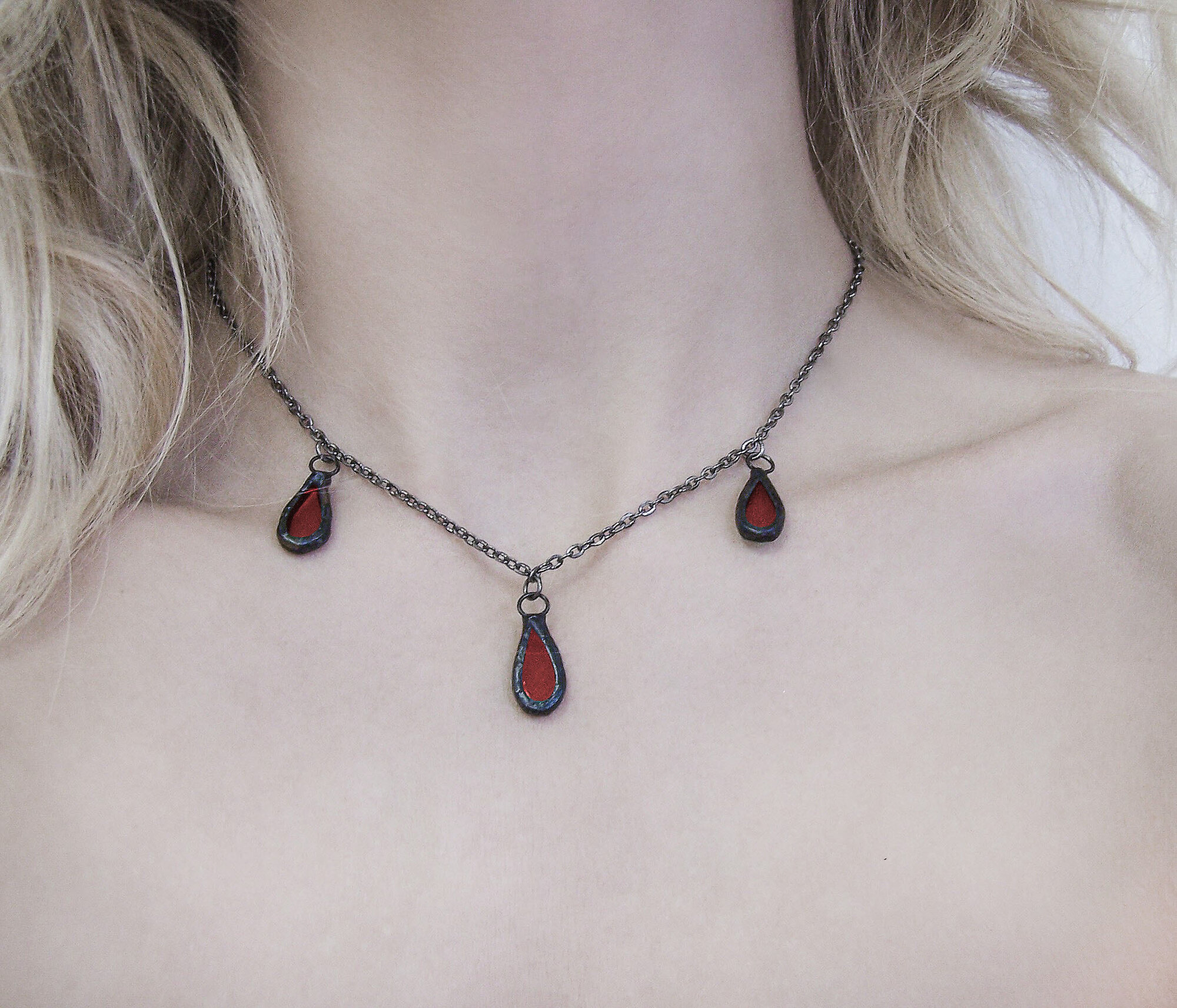 Колье, стекло