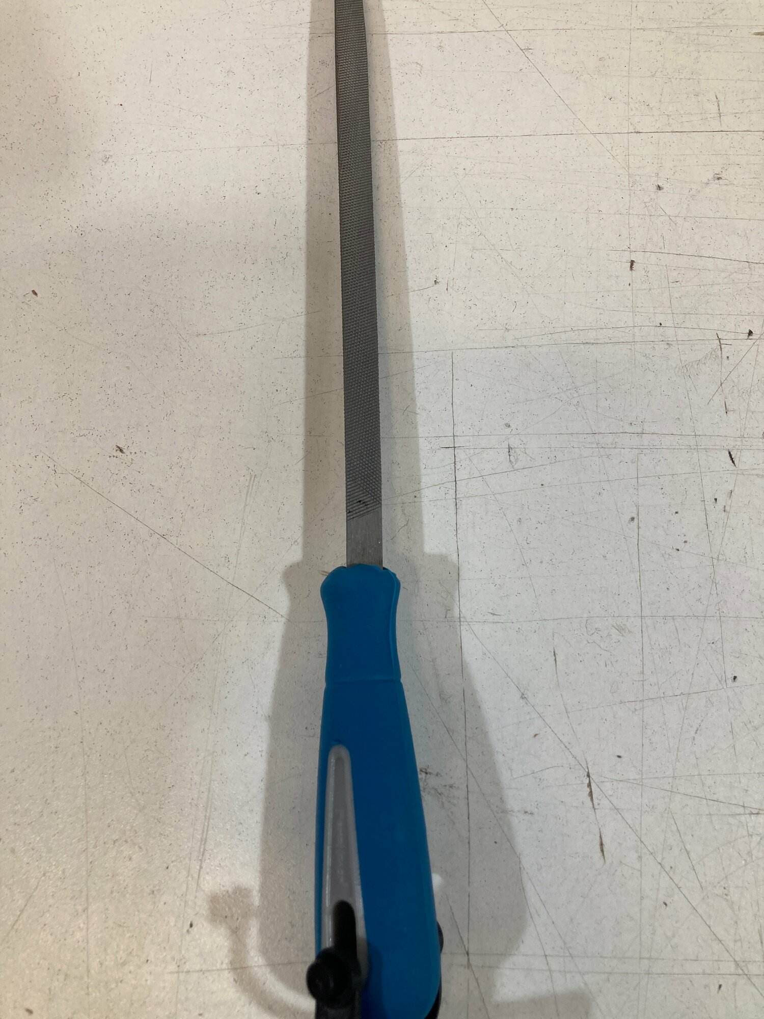 Трехгранный напильник, пластмассовая рукоятка, 200мм, №1 РемоКолор 40-1-111