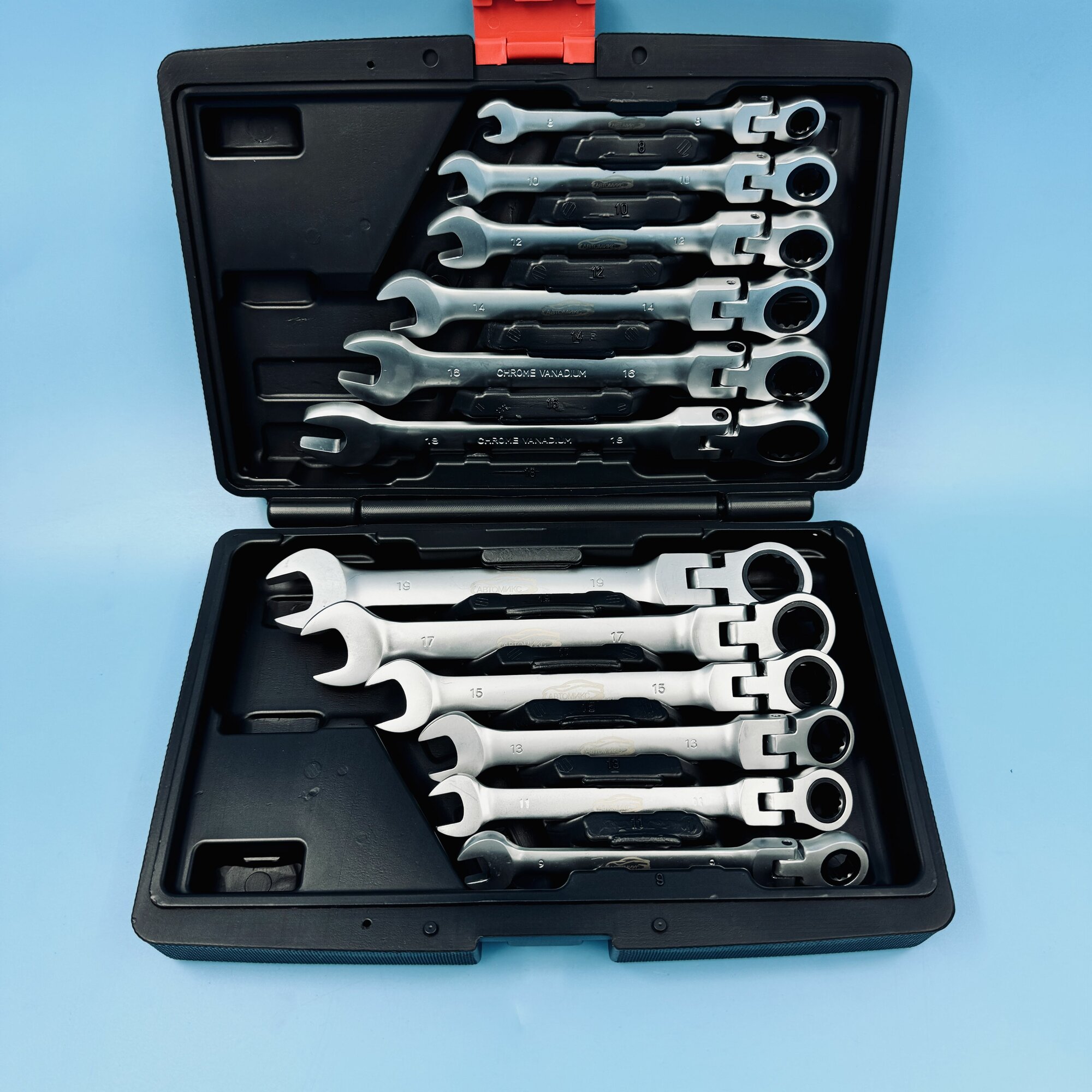 Набор гаечных ключей с трещоткой