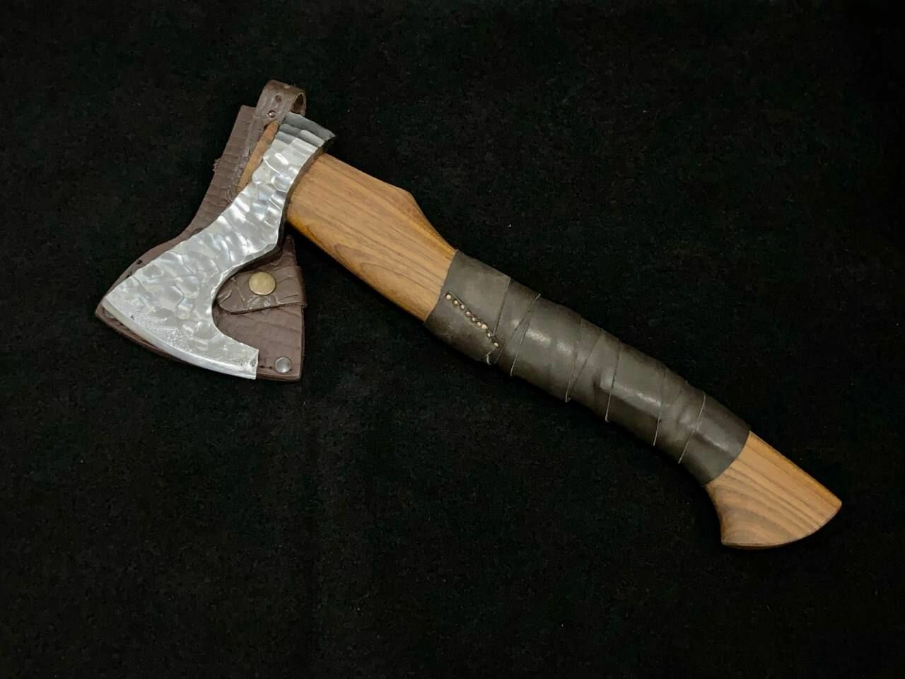 Топор Лесник