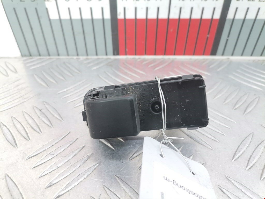 Кнопка стеклоподъемника Mazda CX-3 (DK) арт. 1924504