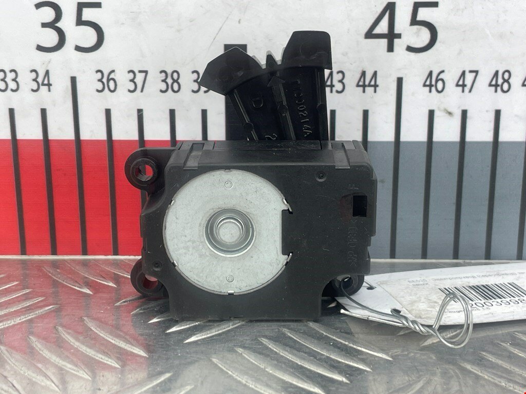 Сервопривод (электропривод моторчик привода) заслонки печки Peugeot 308 T1006419G арт. 2003998