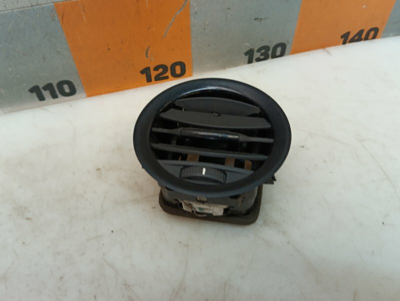 Б/У Опель Корса Д Дефлектор воздушный Opel Corsa 2008 D, S07 350226 OPEL арт. 13203702