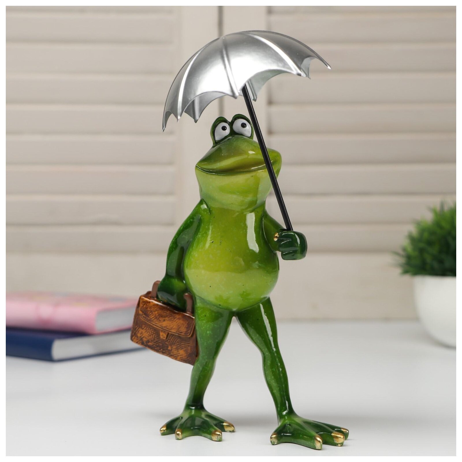 Декоративная фигурка «Лягушка под зонтом», 16х10х21 см, полистоун