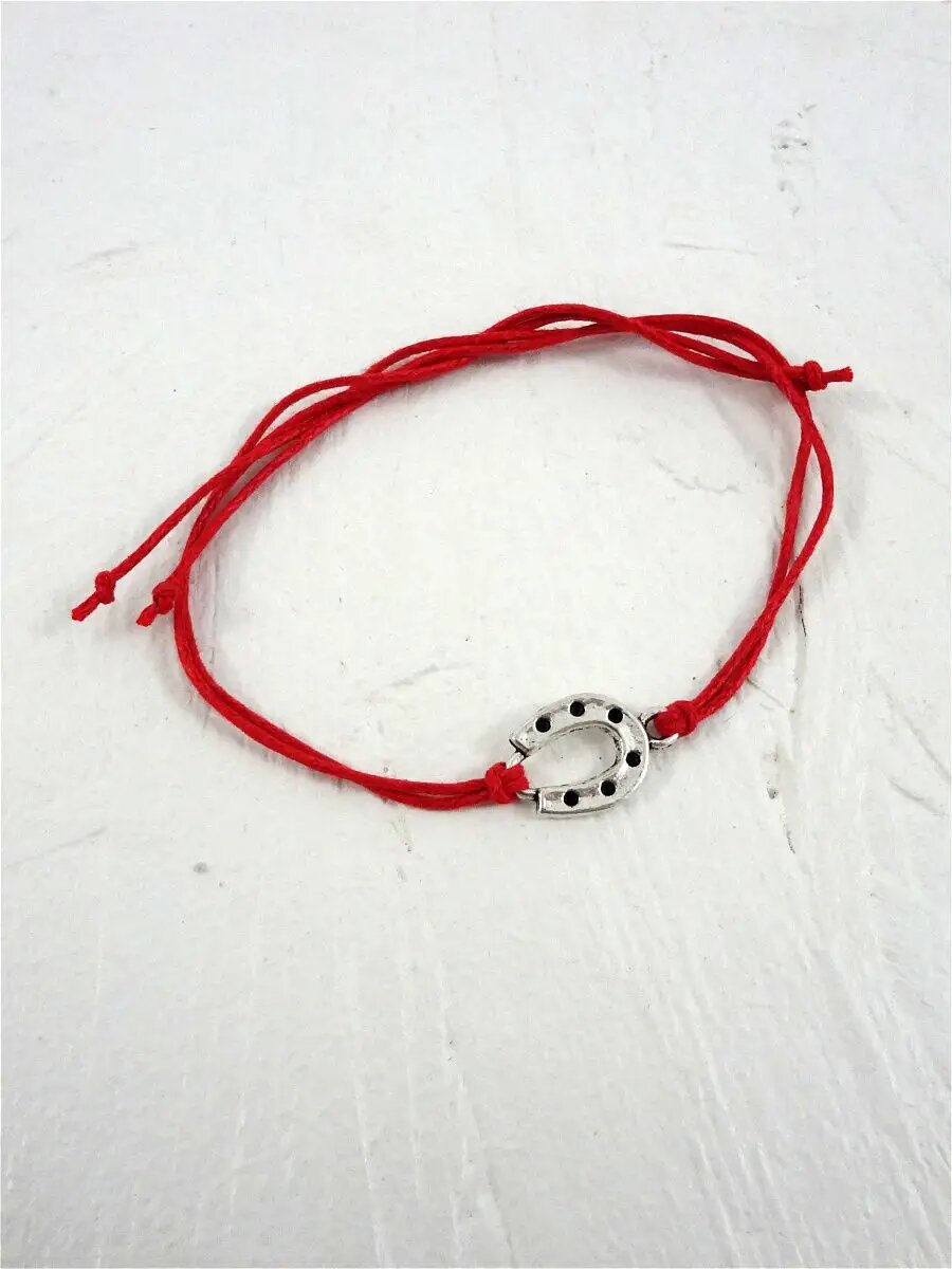 Браслет-нить