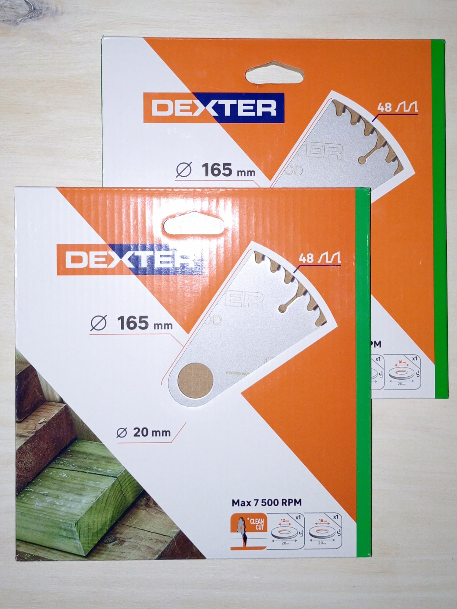Диск (2 шт) пильный по дереву d-165x20 мм 48 зубьев Dexter. Точный чистый рез. 2 переходных кольца на диаметр 12 и 16 мм в комплекте
