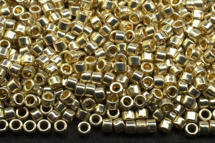 Бисер японский TOHO AIKO цилиндрический 11/0 #PF0558 алюминий, Permanent Finish гальванизированный, 5 грамм