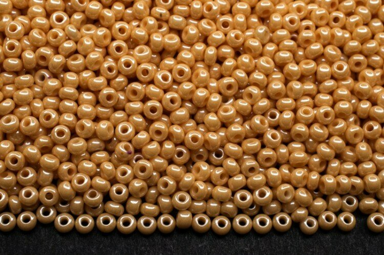 Бисер чешский PRECIOSA круглый 10/0 46085 бежевый непрозрачный, 1 сорт, 50г