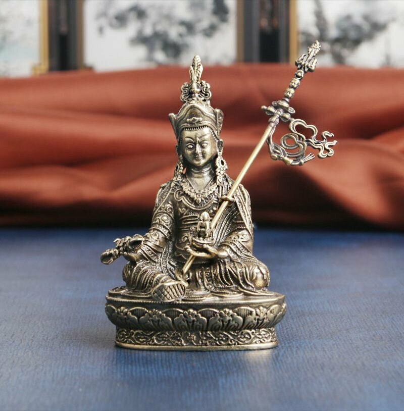 Статуэтка, Гуру Ринпоче (Падмасамбхава), Фэн-Шуй Бронза (Китай), 6,6*4,1 см.