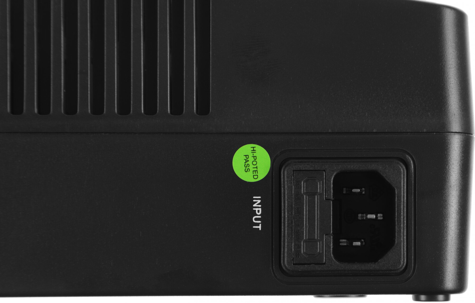 Источник бесперебойного питания Impulse Мастер 600 360Вт 600ВА черный (MT60102)