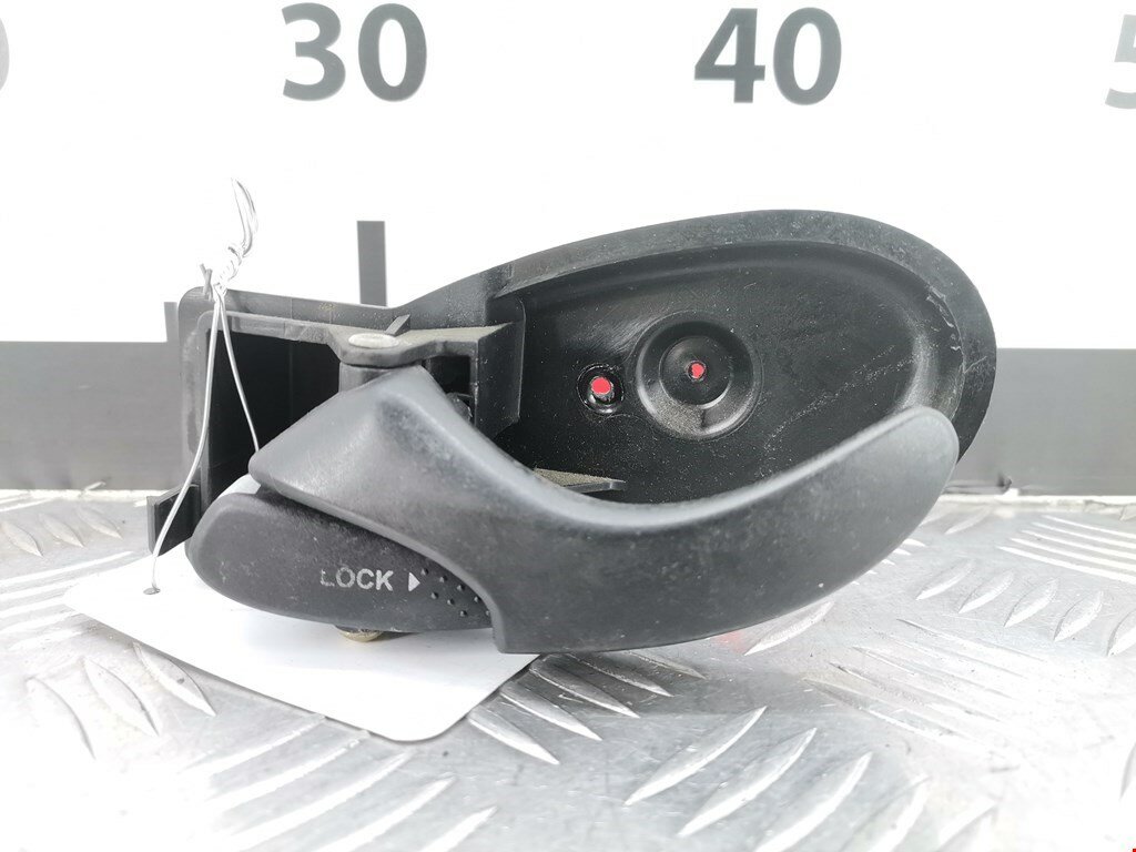 Ручка двери внутренняя передняя левая Ford Focus 1 XS41A22601AK арт. 1638593