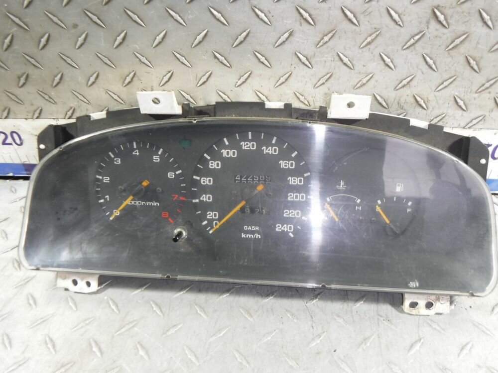 Панель приборов Mazda 626 GE