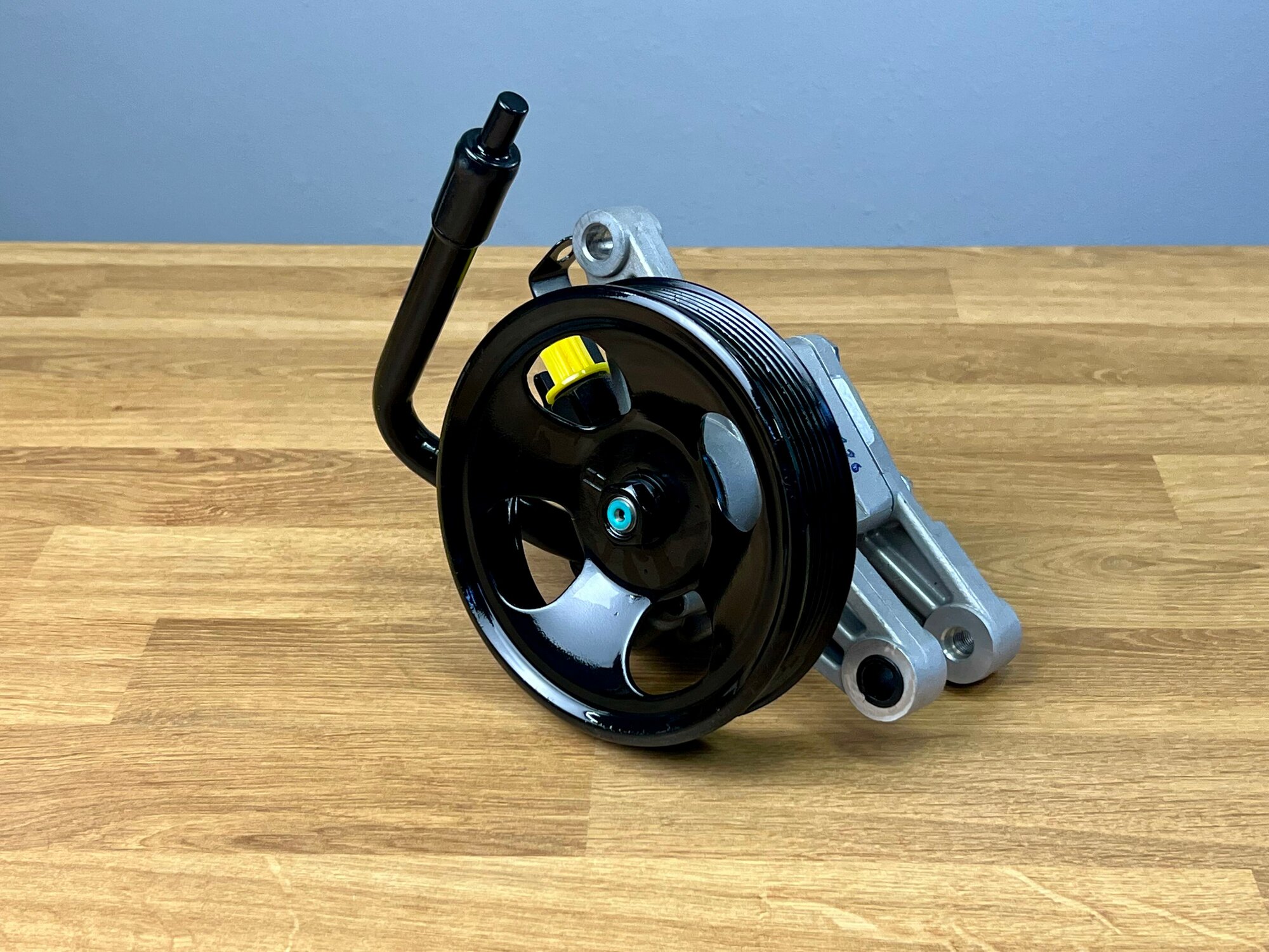 Насос гидроусилителя руля HYUNDAI Solaris 2010->/KIA Rio III HYUNDAI/KIA 57100-4L001