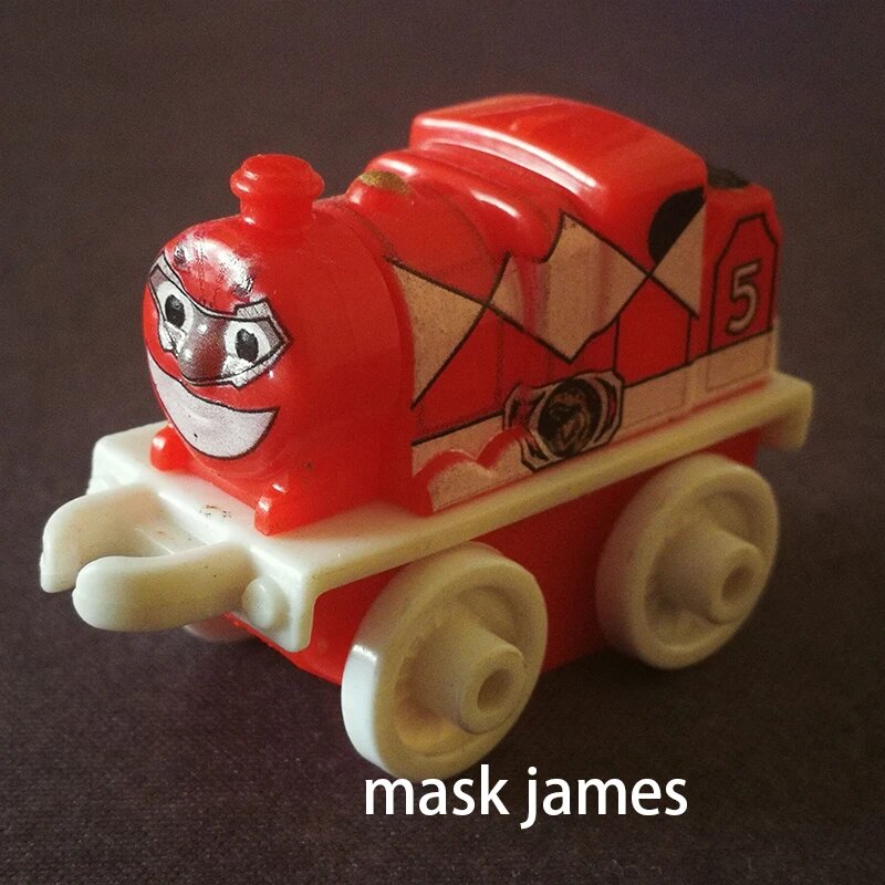 Thomas & Friends Мини-поезд Mask James, красный